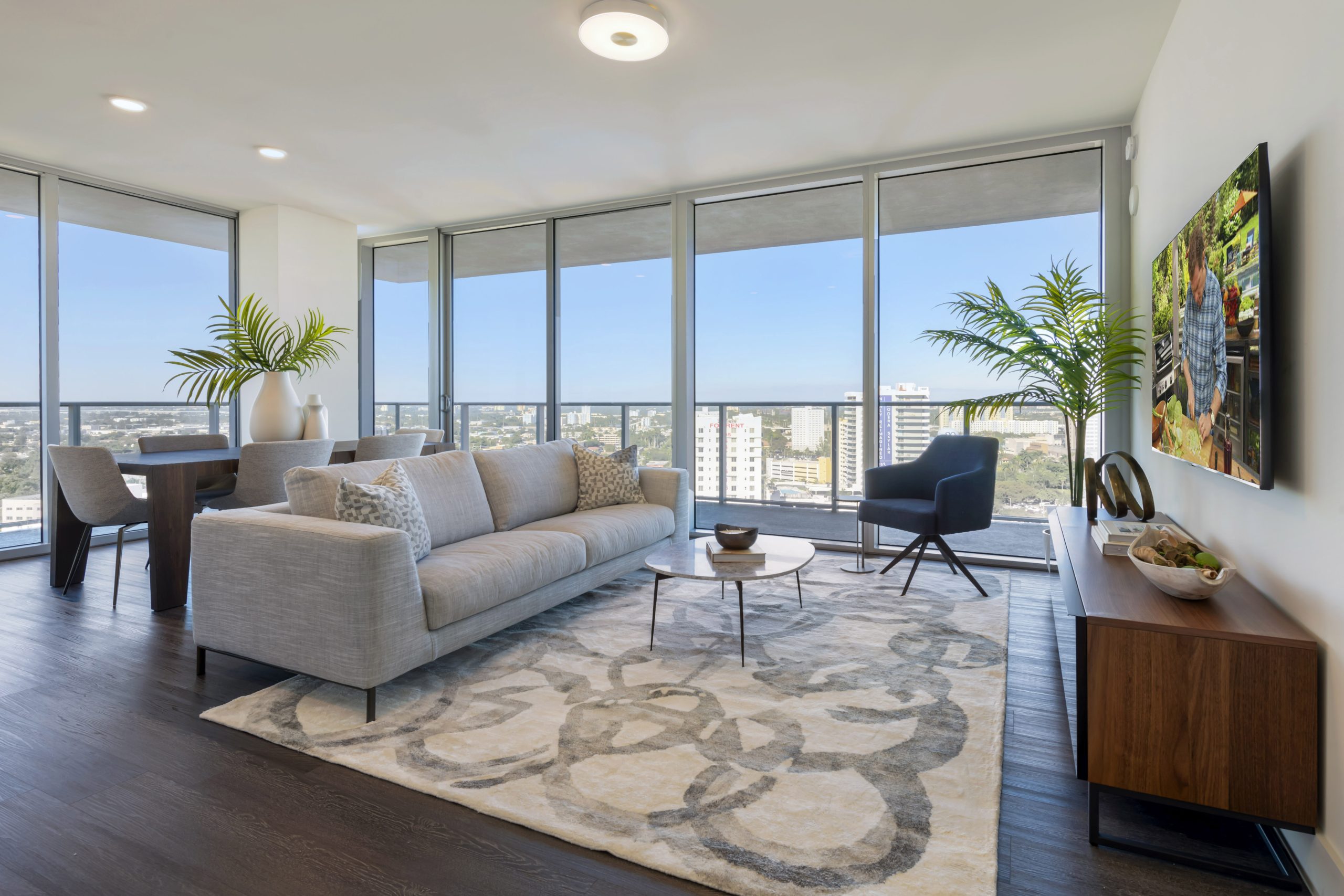 Live - River Landing Miami | Luxury Apartments and Modern Living